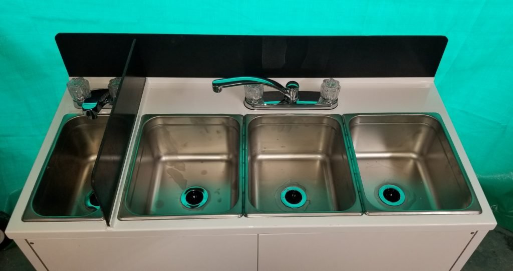 4 COMPARTMENT SELF CONTAINED PORTABLE SINK -110v ELECTRIC POWDER COAT ...